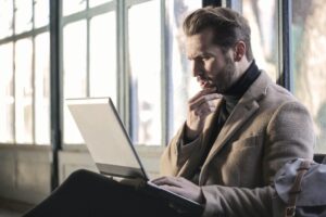 Executive Director vs Managing Director: 5 Key Differences - Rollins ...